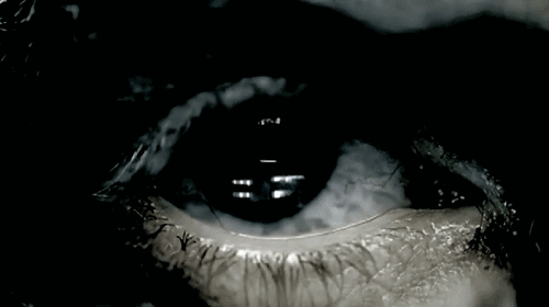 Scary eyes GIFs - Obtenez le meilleur gif sur GIFER