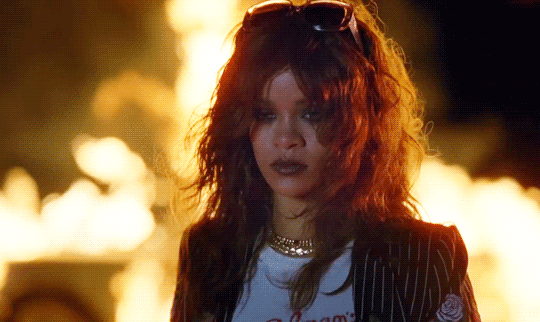 Rihanna sign GIF - Conseguir o melhor gif em GIFER