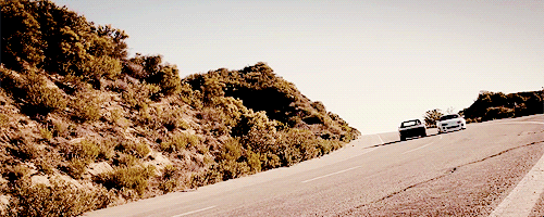 Crying in starbucks while making s GIF - Conseguir o melhor gif em GIFER