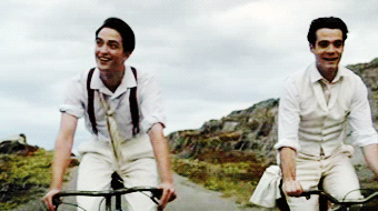 Adjacent GIFs - Get the best gif on GIFER