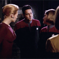 Janeway GIFs - Get the best gif on GIFER
