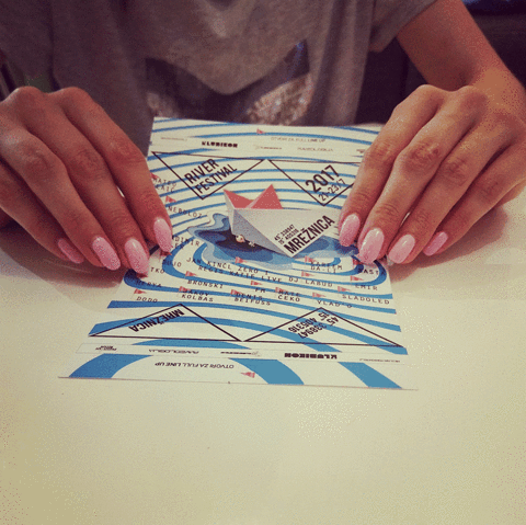 Paperboat GIF - Conseguir o melhor gif em GIFER