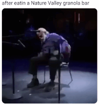 Crumbs everywhere GIF - Conseguir o melhor gif em GIFER