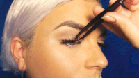 Eyelashes GIFs - Get the best gif on GIFER