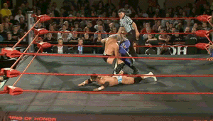 Miley cyrus break your walls wreck me GIF - Conseguir o melhor gif em GIFER