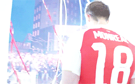 Appearing infront of fan GIF - Conseguir o melhor gif em GIFER