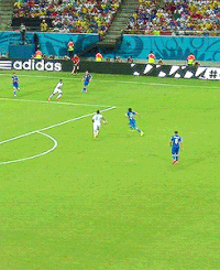 Pirlo is a magician GIFs - Get the best gif on GIFER
