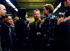 Stacker pentacost GIF - Conseguir o melhor gif em GIFER