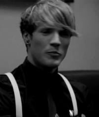 Dougie poynter anon GIFs - Obtenez le meilleur gif sur GIFER