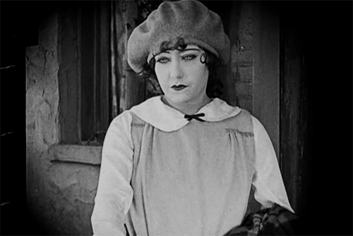 Sam wood GIF - Conseguir el mejor gif en GIFER