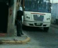 Bus stop GIF - Conseguir o melhor gif em GIFER