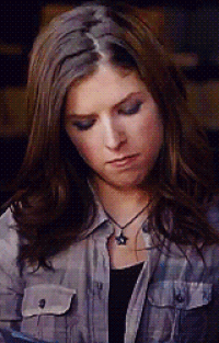 Anna kendrick hunt GIF - Conseguir o melhor gif em GIFER