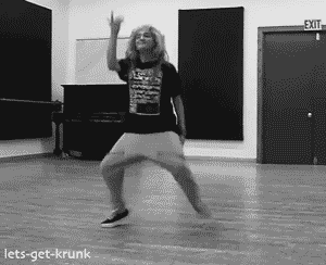 Time keeps on slipping GIFs - Obtenez le meilleur gif sur GIFER