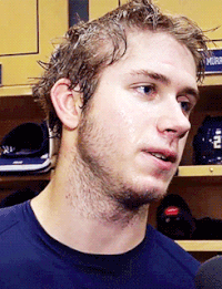 Cheer up chuck GIF - Conseguir o melhor gif em GIFER