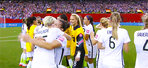 Ties of blood and water GIFs - Obtenez le meilleur gif sur GIFER