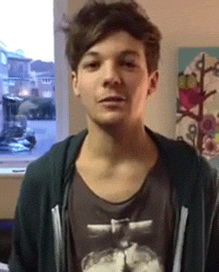 Louis tomlinson laughing GIFs - Obtenez le meilleur gif sur GIFER