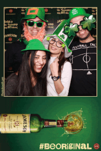 Curved GIFs - Get the best gif on GIFER