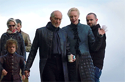 Charles dance GIF - Conseguir o melhor gif em GIFER