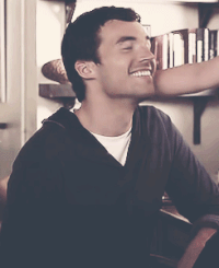 Warren GIFs - Get the best gif on GIFER