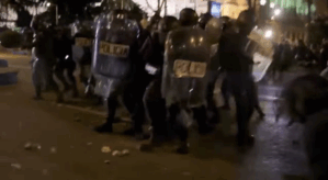 Riot cops гифки, анимированные GIF изображения riot cops - скачать гиф ...