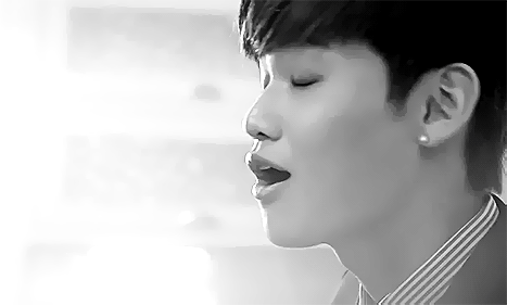 Kim taeyang GIF - Conseguir o melhor gif em GIFER