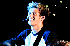 Brock is back GIFs - Obtenez le meilleur gif sur GIFER