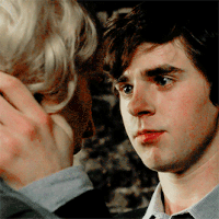 Critique GIFs - Get the best gif on GIFER