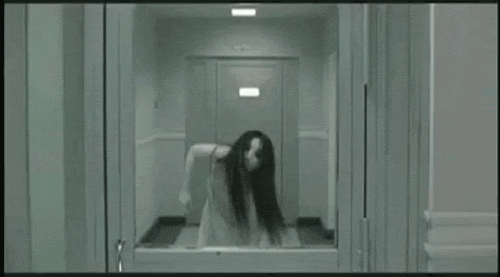 Exorcism girl GIF - Conseguir o melhor gif em GIFER