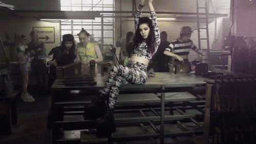 Charlie xcx GIFs - Get the best gif on GIFER
