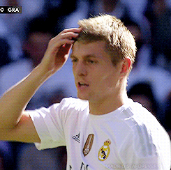Кроос GIF - Conseguir o melhor gif em GIFER
