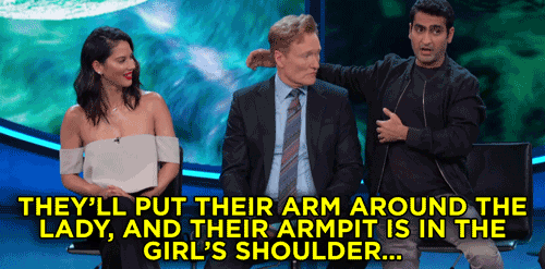 Stink shoulder GIF - Conseguir o melhor gif em GIFER