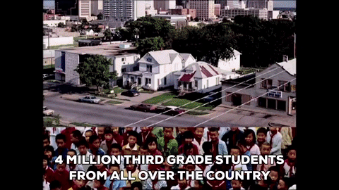 Crowd of students GIF - Conseguir o melhor gif em GIFER