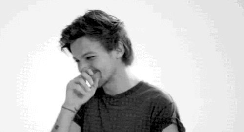 Louis tomlinson smile GIF - Conseguir o melhor gif em GIFER