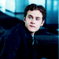 Leo Fitz Gif