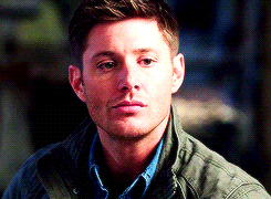 Sturgeon face GIF - Conseguir o melhor gif em GIFER