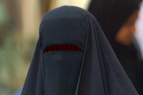 Niqab GIF - Conseguir o melhor gif em GIFER