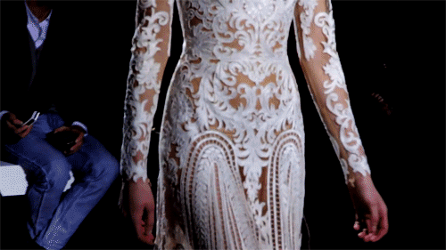 White gown GIF - Conseguir o melhor gif em GIFER