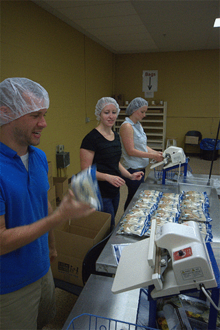 Feed my starving children GIFs - Obtenez le meilleur gif sur GIFER