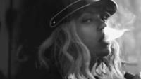 Beyonce smoking GIF - Conseguir o melhor gif em GIFER