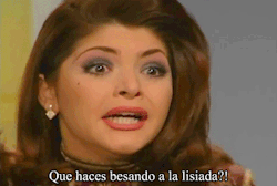 Que haces besando a la lisiada GIF - Conseguir el mejor gif en GIFER