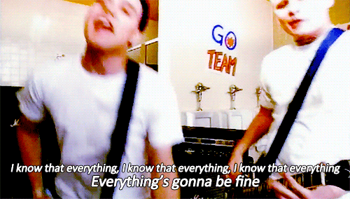 Look front GIF - Conseguir o melhor gif em GIFER