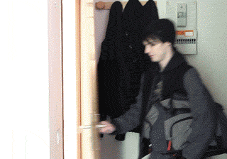 Go out GIF - Conseguir o melhor gif em GIFER