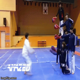 Tornado kick GIF - Conseguir o melhor gif em GIFER