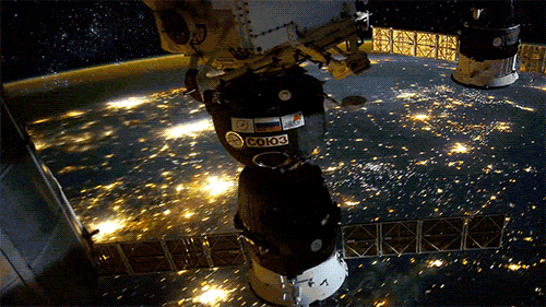 Way station GIF - Conseguir o melhor gif em GIFER