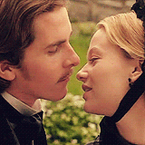 Samantha mathis GIFs - Obtenez le meilleur gif sur GIFER