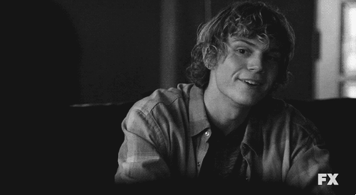 Male laughing GIF - Conseguir o melhor gif em GIFER