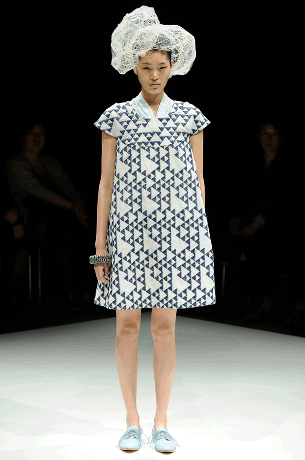 Dress color GIF - Conseguir o melhor gif em GIFER