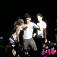 Performing GIFs - Get the best gif on GIFER