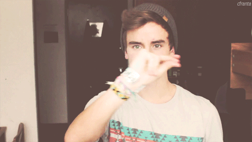 Vlogger GIFs - Get the best gif on GIFER