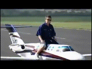 Airplane arms GIF - Conseguir o melhor gif em GIFER